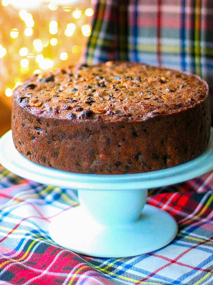 Easy Traditional English Christmas Cake Recipe - Cherry Menlove ...