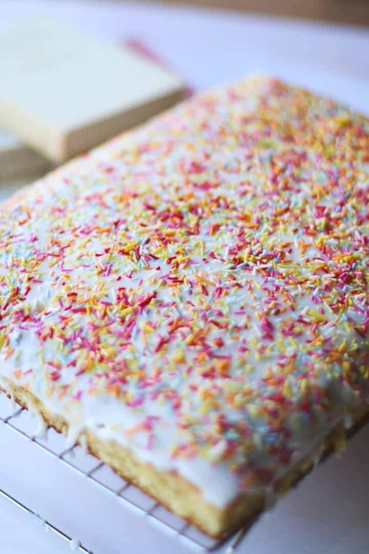Easy Old Fashioned School Cake Recipe (Sprinkle Tray Bake) - Cherry ...